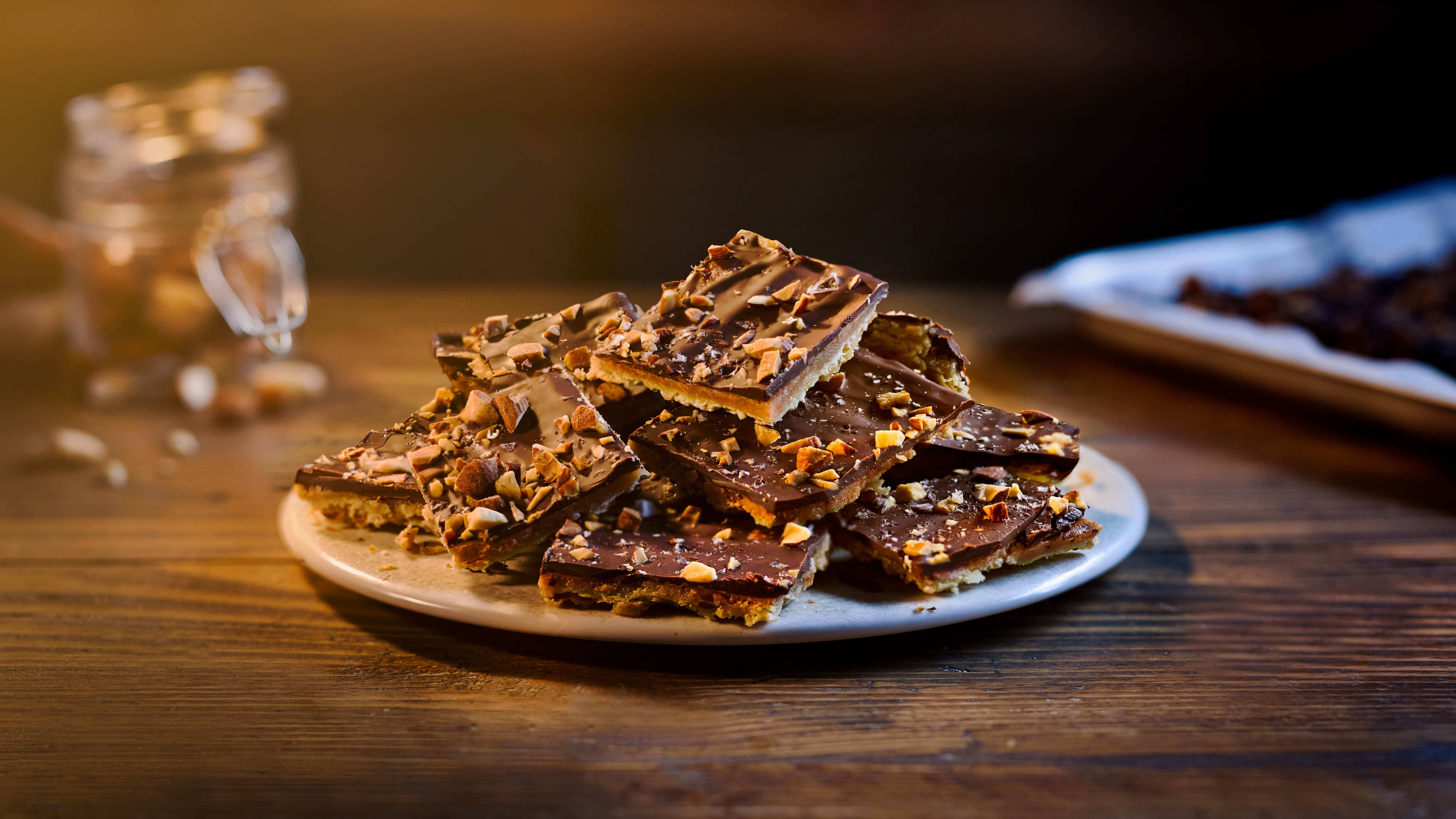 Chocolate and Caramel Matzoh Crunch | Lurpak®