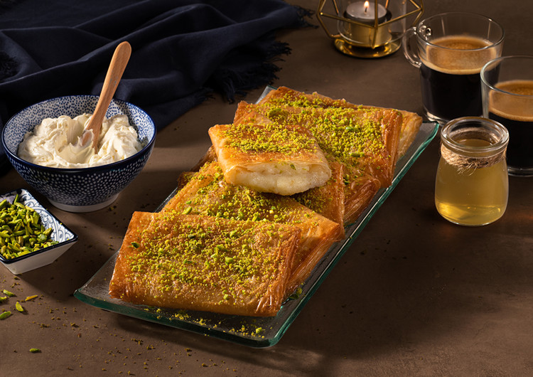 Traditional kulaj with cream Recipe | Arla UK