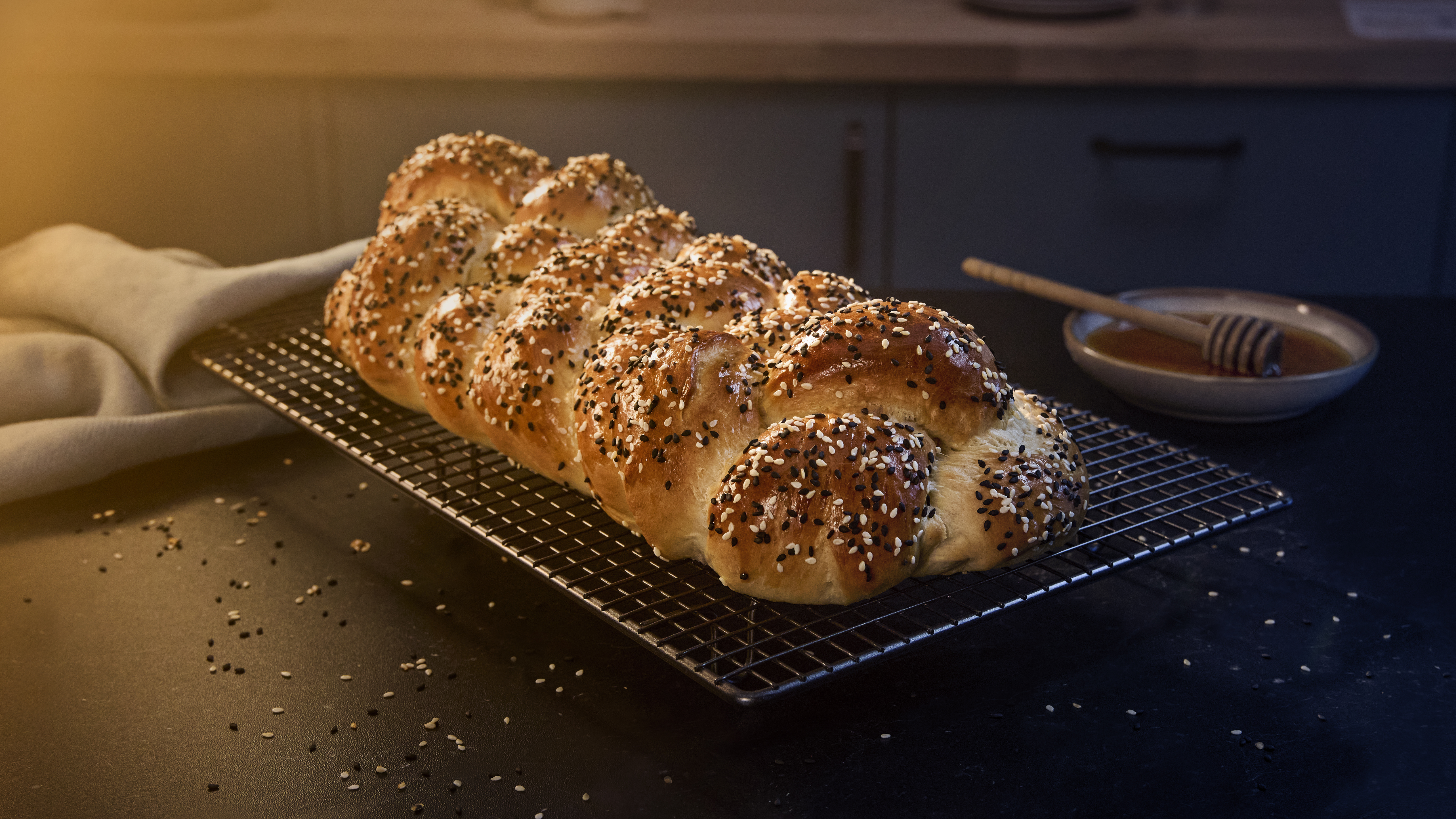 Pan Challah | Lurpak®