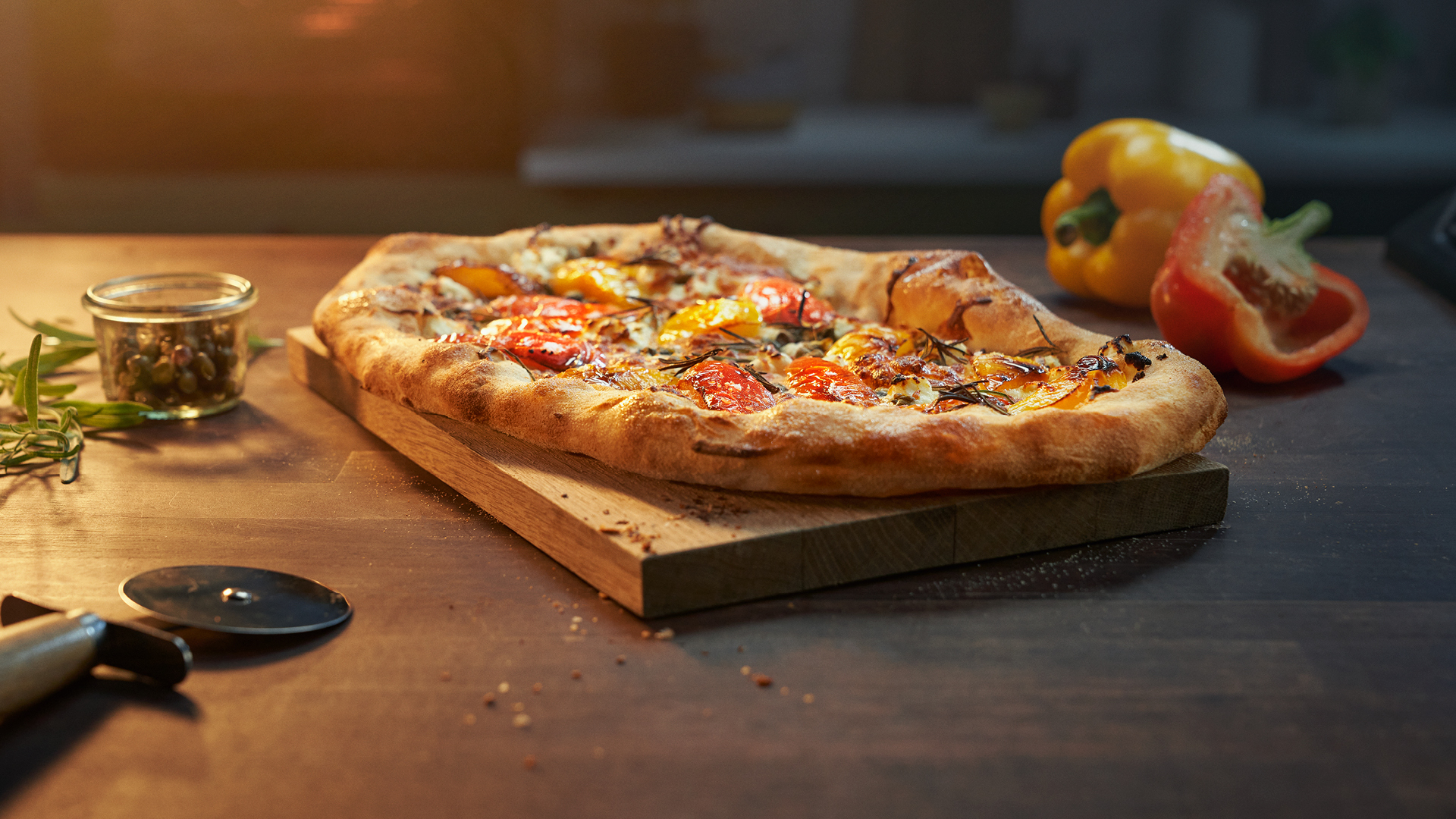 PIZZA WITH FETA CHEESE, CAPERS AND ROSEMARY | Lurpak®
