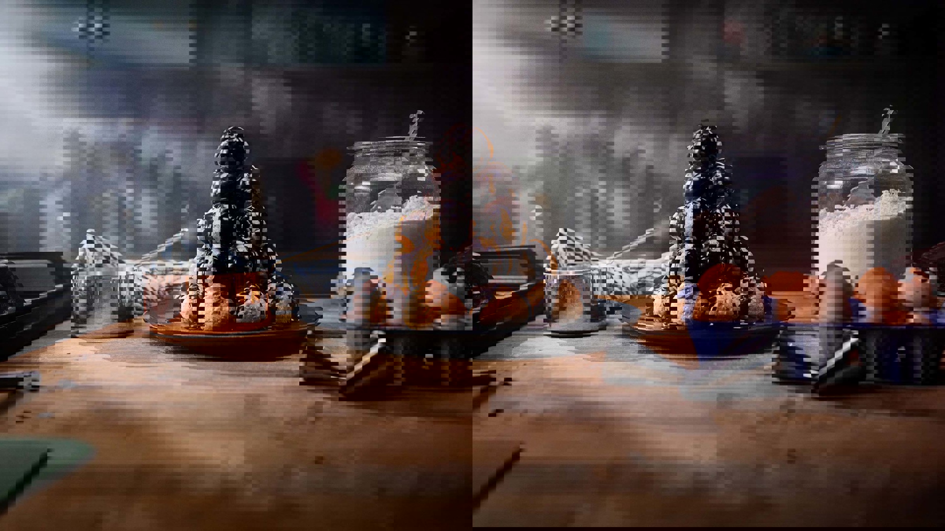 Profiterole Tower with Vanilla Cream & Chocolate Sauce | Lurpak®