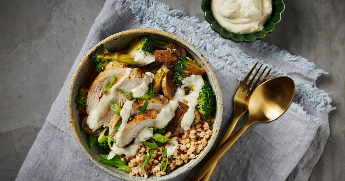 Delicious Chicken Bowl Recipe | Arla Recipe | Arla UK